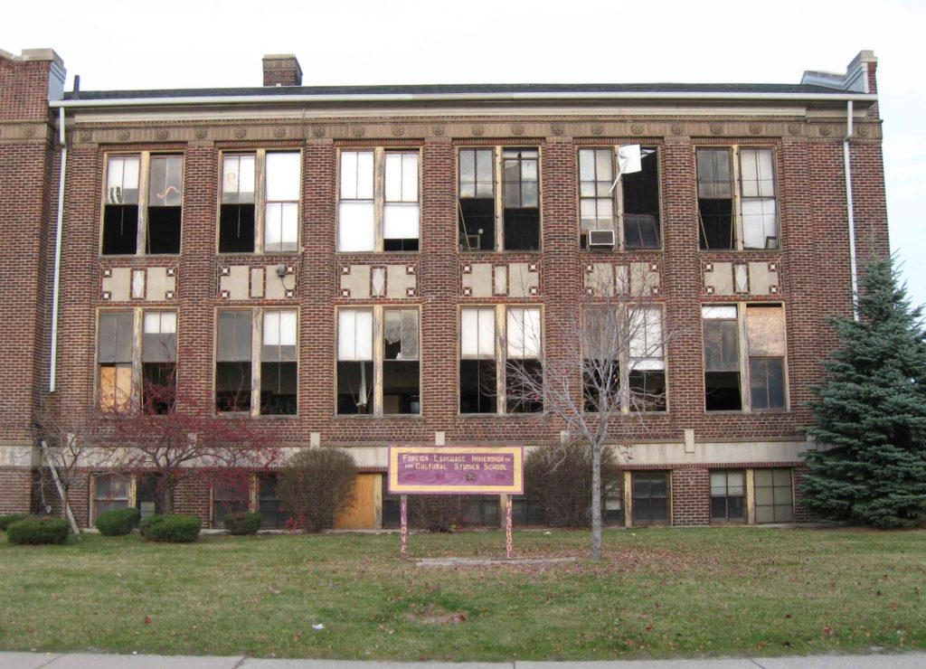 Detroit Teachers Sue, Demand State Fix Rat, Roach-Infested Schools